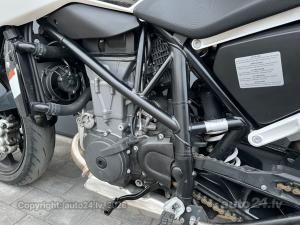 White KTM 690 Duke 2016 in Parnu, with an engine capacity of 0.69 L and mileage of 27 thousand km for 4800 €, photo 9 on AUTOMOTO.COM.LV