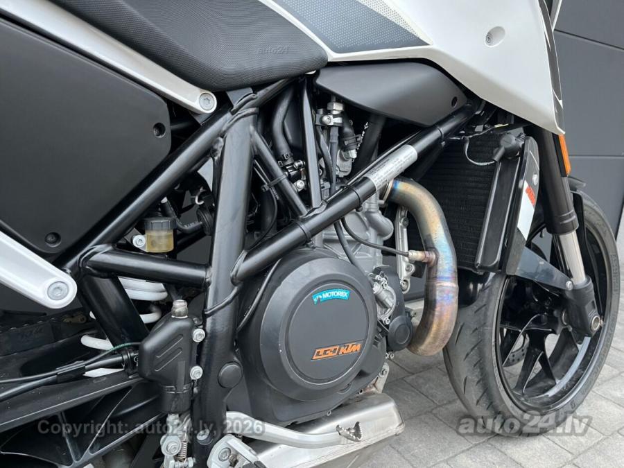 White KTM 690 Duke 2016 in Parnu, with an engine capacity of 0.69 L and mileage of 27 thousand km for 4800 €, photo 10 on AUTOMOTO.COM.LV