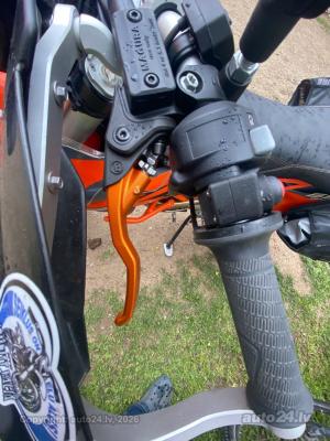 КТМ 690 Enduro 2023 в Вильянди, объемом двигателя 0.00 л и пробегом 23 тыс. км за 9000 €, фото 4 на AUTOMOTO.COM.LV