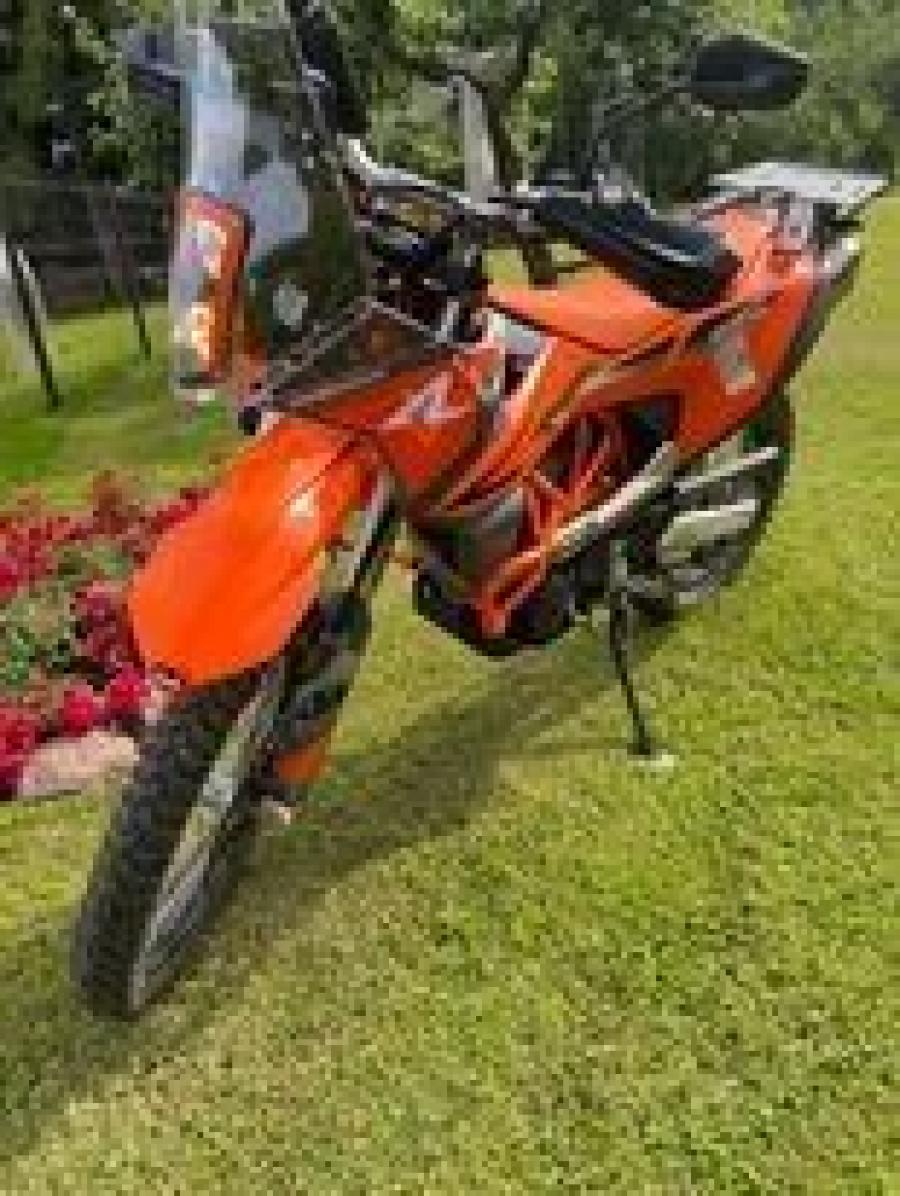 КТМ 690 Enduro 2023 в Вильянди, объемом двигателя 0.00 л и пробегом 23 тыс. км за 9000 €, фото 7 на AUTOMOTO.COM.LV