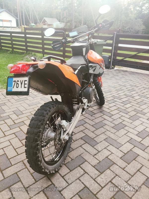 Oranžs KTM 690 Enduro 2010 Tallina, ar dzinēja tilpumu 0.65 L un nobraukumu 37 tūkst. km par 4200 €, foto 5 vietnē AUTOMOTO.COM.LV
