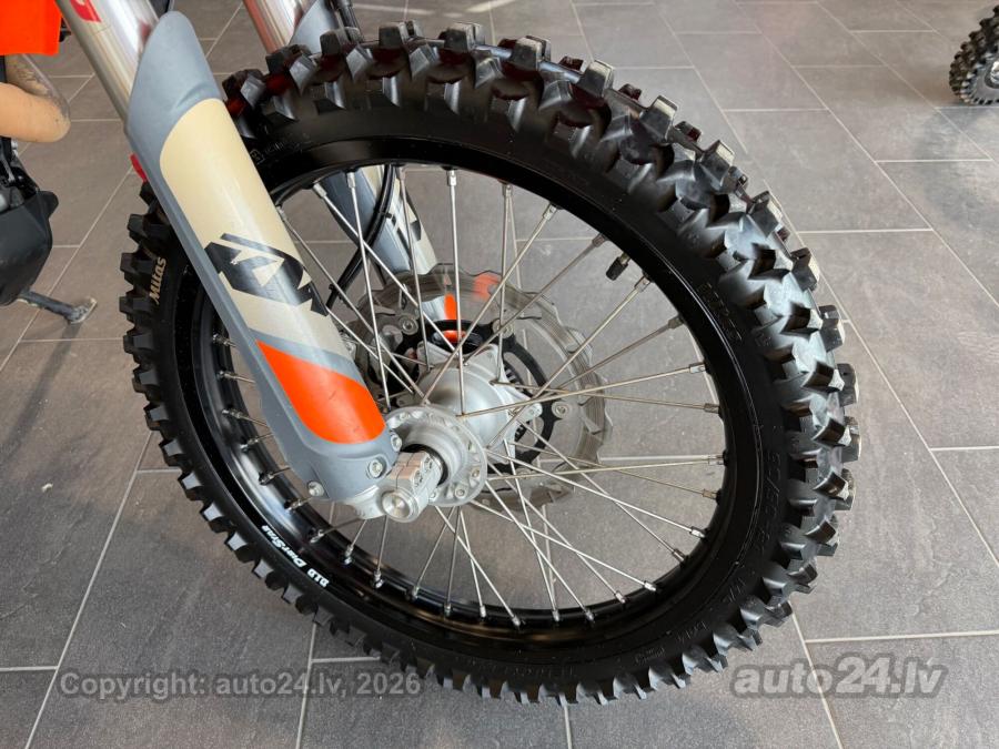 Oranžs KTM 690 Enduro 2023 Tallina, ar dzinēja tilpumu 0.69 L un nobraukumu 1 tūkst. km par 8990 €, foto 10 vietnē AUTOMOTO.COM.LV