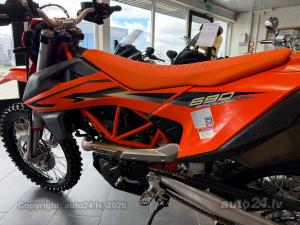 Oranžs KTM 690 Enduro 2023 Tallina, ar dzinēja tilpumu 0.69 L un nobraukumu 1 tūkst. km par 8990 €, foto 14 vietnē AUTOMOTO.COM.LV