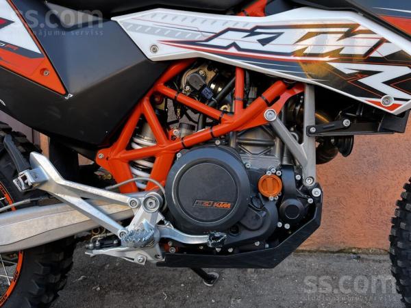 KTM 690 Enduro R 2011 Rīga, ar dzinēja tilpumu 0.69 L un nobraukumu 0 tūkst. km par 5500 €, foto 5 vietnē AUTOMOTO.COM.LV