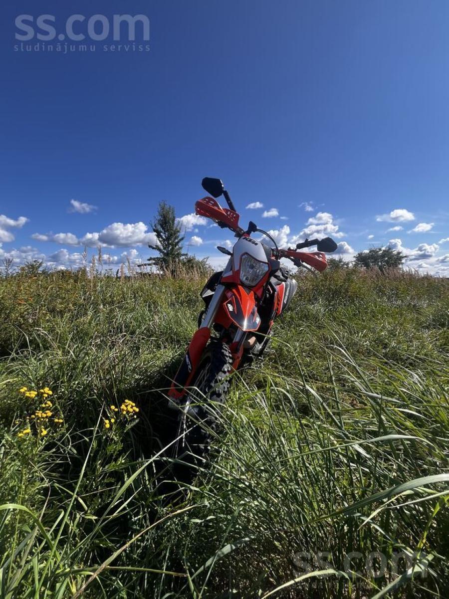 KTM 690 Enduro R 2020 Ventspils, ar dzinēja tilpumu 0.69 L un nobraukumu 0 tūkst. km par 7600 €, foto 3 vietnē AUTOMOTO.COM.LV