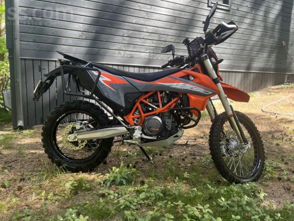 KTM 690 Enduro R 2022 in Riga, with an engine capacity of 0.69 L and mileage of 0 thousand km for 8300 €, photo 3 on AUTOMOTO.COM.LV