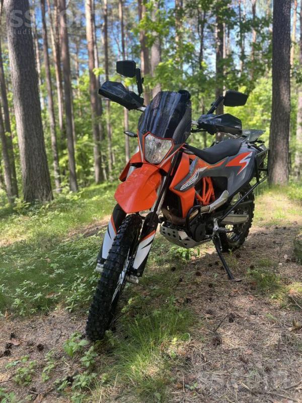 KTM 690 Enduro R 2022 in Riga, with an engine capacity of 0.69 L and mileage of 0 thousand km for 8300 €, photo 6 on AUTOMOTO.COM.LV