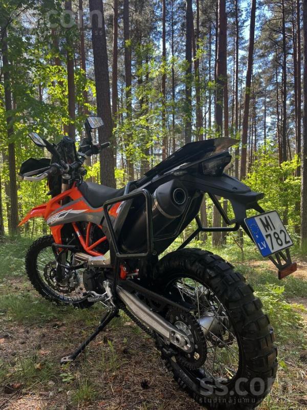 KTM 690 Enduro R 2022 Rīga, ar dzinēja tilpumu 0.69 L un nobraukumu 0 tūkst. km par 8300 €, foto 2 vietnē AUTOMOTO.COM.LV