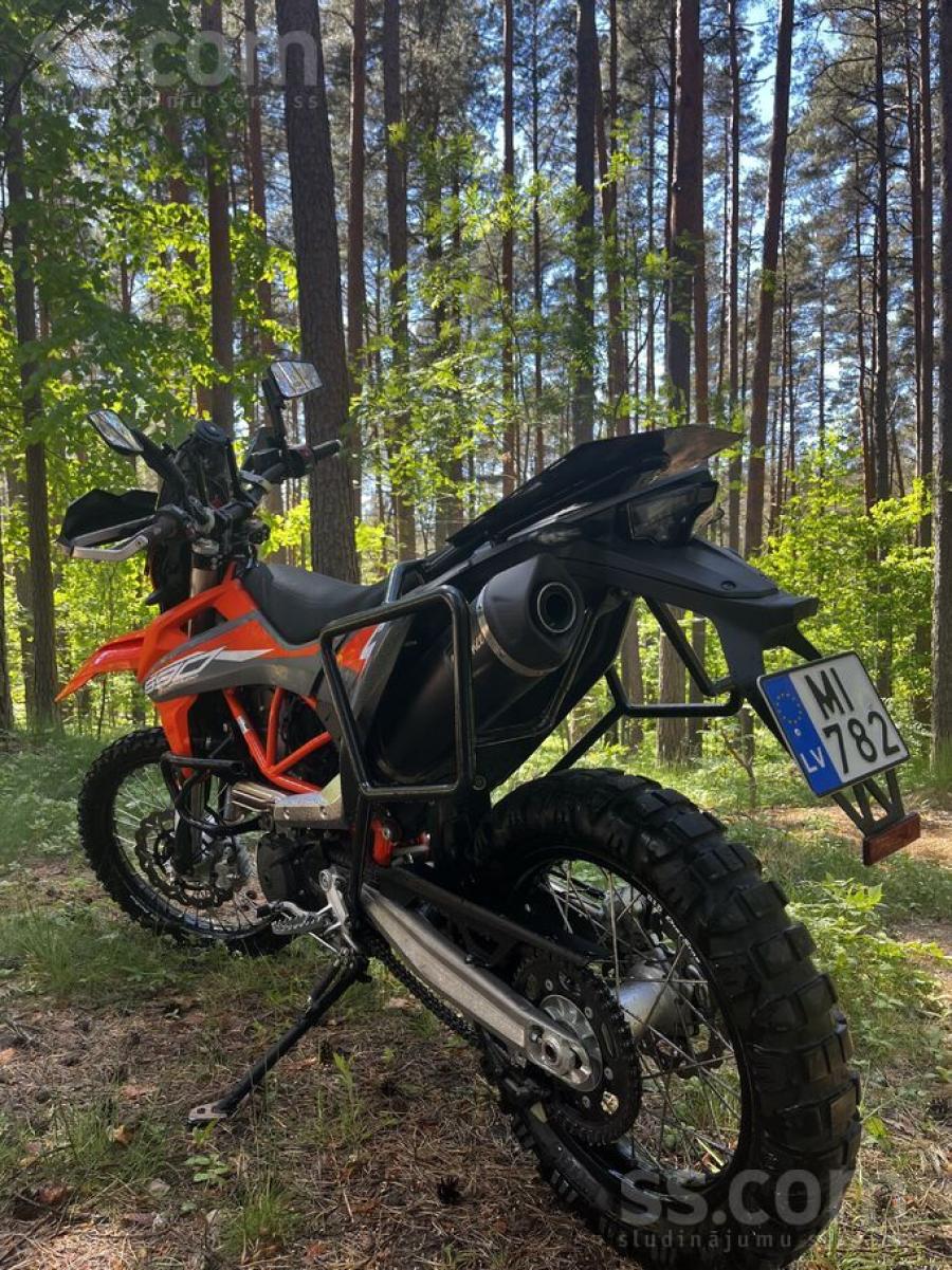 KTM 690 Enduro R 2022 Rīga, ar dzinēja tilpumu 0.69 L un nobraukumu 0 tūkst. km par 8300 €, foto 3 vietnē AUTOMOTO.COM.LV