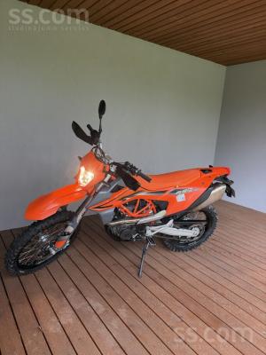 КТМ 690 Enduro R 2023 в Рига, объемом двигателя 0.69 л и пробегом 0 тыс. км за 8200 €, фото  на AUTOMOTO.COM.LV