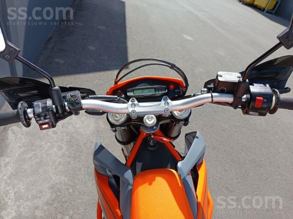 KTM 690 Enduro R 2023 in Riga, with an engine capacity of 0.69 L and mileage of 0 thousand km for 9500 €, photo 8 on AUTOMOTO.COM.LV