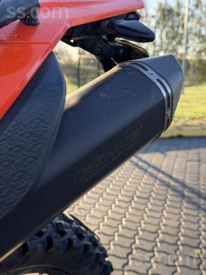 KTM 690 Enduro R 2024 Rīga, ar dzinēja tilpumu 0.69 L un nobraukumu 0 tūkst. km par 8399 €, foto 7 vietnē AUTOMOTO.COM.LV