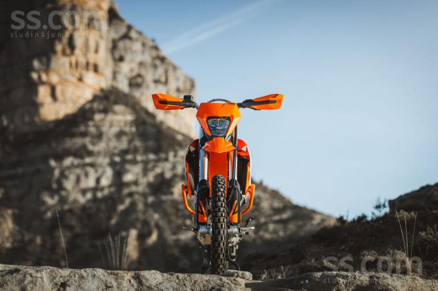 КТМ 690 Enduro R 2026 в Рига, объемом двигателя 0.69 л и пробегом 0 тыс. км за 12290 €, фото 8 на AUTOMOTO.COM.LV