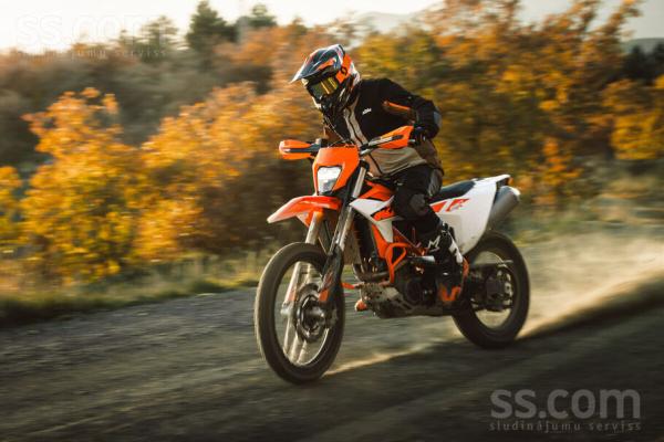 КТМ 690 Enduro R 2026 в Рига, объемом двигателя 0.69 л и пробегом 0 тыс. км за 12290 €, фото 9 на AUTOMOTO.COM.LV