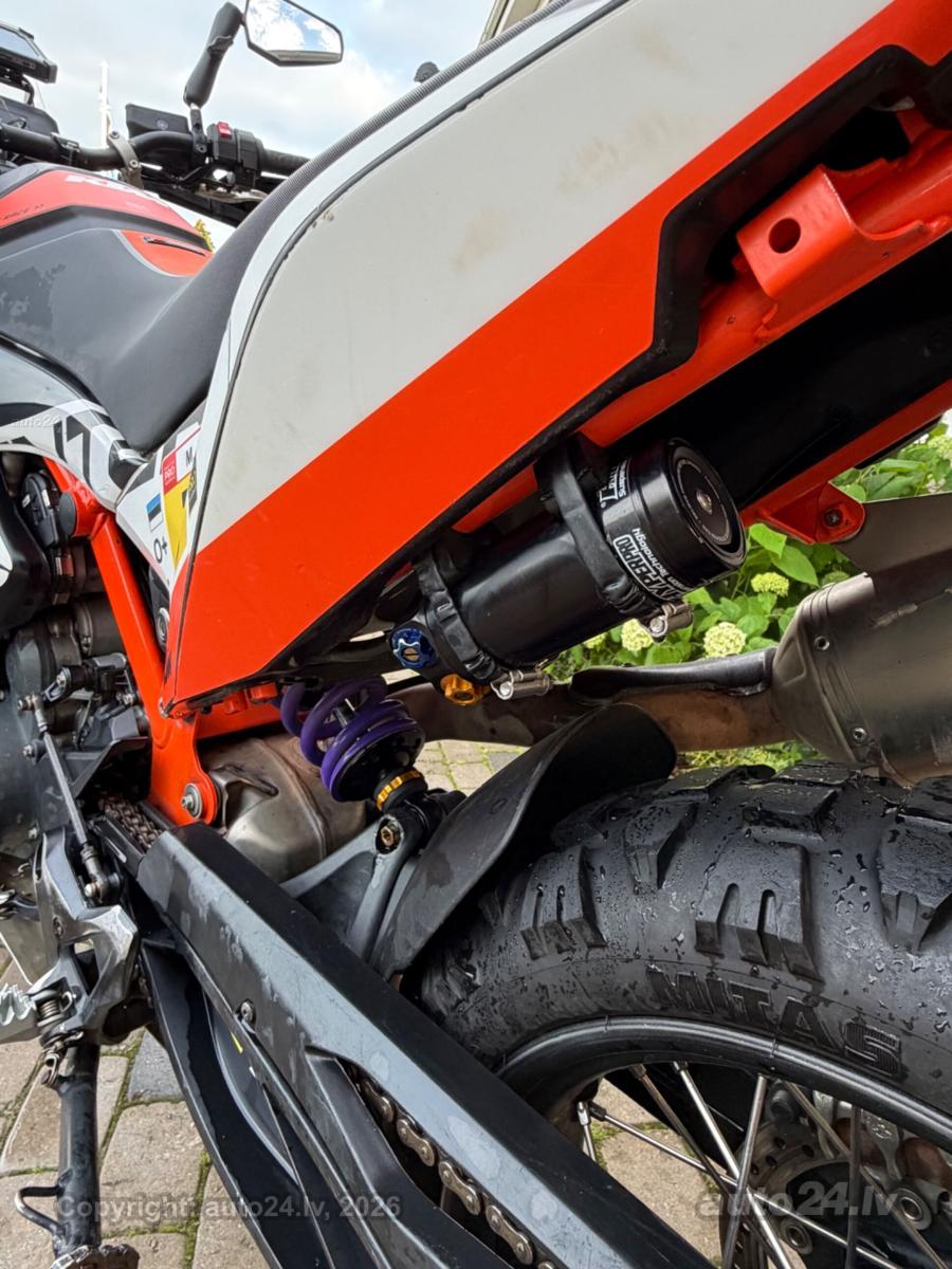 KTM 790 Adventure 2019 Tallina, ar dzinēja tilpumu 0.79 L un nobraukumu 36 tūkst. km par 9900 €, foto 5 vietnē AUTOMOTO.COM.LV