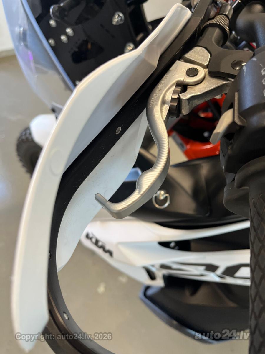 KTM 790 Adventure 2020 Tallina, ar dzinēja tilpumu 0.79 L un nobraukumu 20 tūkst. km par 8000 €, foto 9 vietnē AUTOMOTO.COM.LV