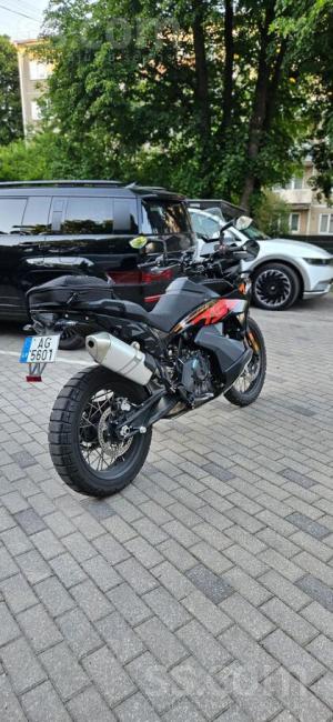 KTM 790 Adventure 2023 Rīga, ar dzinēja tilpumu 0.80 L un nobraukumu 0 tūkst. km par 9400 €, foto 4 vietnē AUTOMOTO.COM.LV