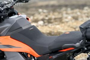 KTM 790 Adventure 2026 Rīga, ar dzinēja tilpumu 0.80 L un nobraukumu 0 tūkst. km par 10890 €, foto 9 vietnē AUTOMOTO.COM.LV