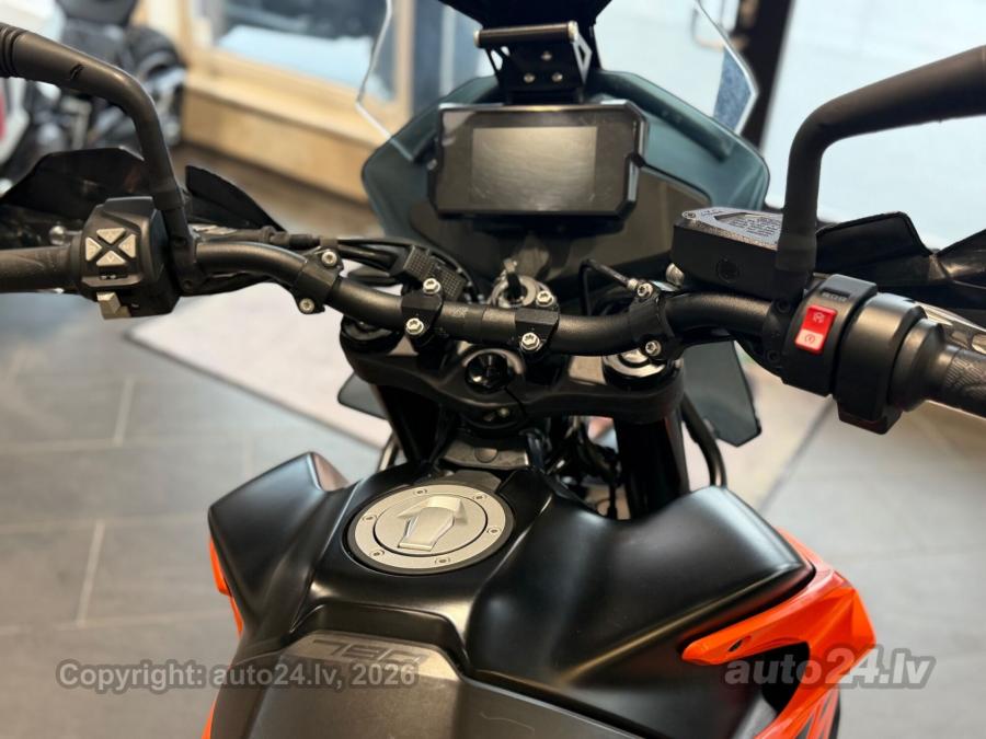 Oranžs KTM 790 Adventure 2020 Tallina, ar dzinēja tilpumu 0.80 L un nobraukumu 39 tūkst. km par 6490 €, foto 5 vietnē AUTOMOTO.COM.LV