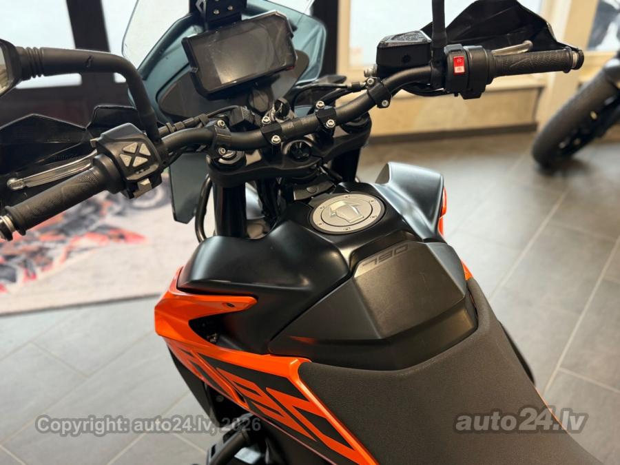 Oranžs KTM 790 Adventure 2020 Tallina, ar dzinēja tilpumu 0.80 L un nobraukumu 39 tūkst. km par 6490 €, foto 13 vietnē AUTOMOTO.COM.LV