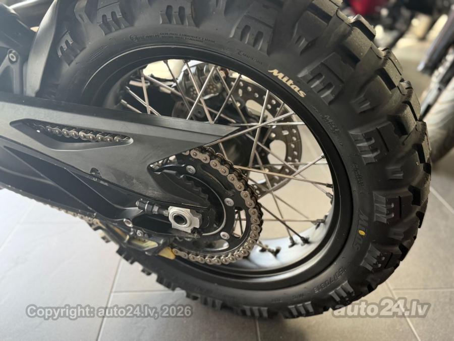 Oranžs KTM 790 Adventure 2023 Tallina, ar dzinēja tilpumu 0.80 L un nobraukumu 15 tūkst. km par 7990 €, foto 15 vietnē AUTOMOTO.COM.LV
