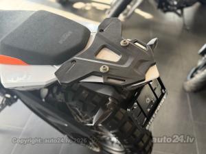 Oranžs KTM 790 Adventure 2023 Tallina, ar dzinēja tilpumu 0.80 L un nobraukumu 15 tūkst. km par 7990 €, foto 16 vietnē AUTOMOTO.COM.LV