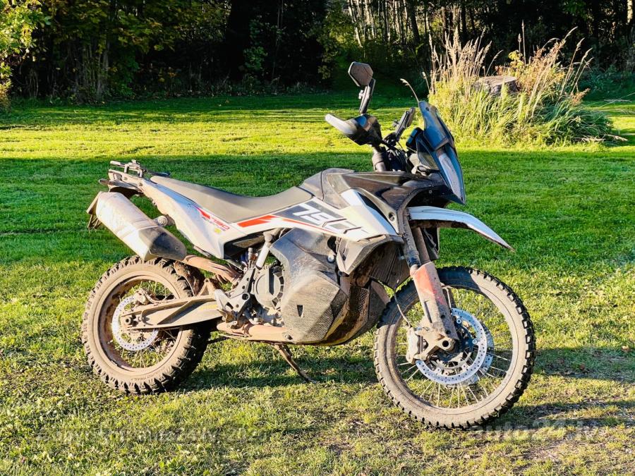 White KTM 790 Adventure 2019 in Viljandi, with an engine capacity of 0.79 L and mileage of 36 thousand km for 7490 €, photo 4 on AUTOMOTO.COM.LV