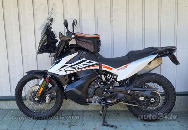 Balts KTM 790 Adventure 2020 Tallina, ar dzinēja tilpumu 0.80 L un nobraukumu 15 tūkst. km par 7650 €, foto 1 vietnē AUTOMOTO.COM.LV