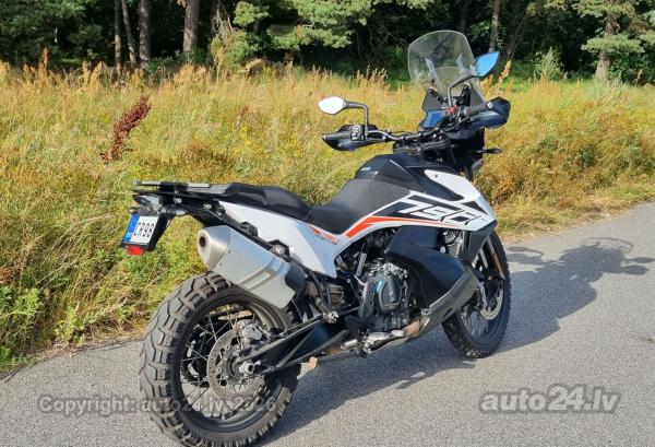 Balts KTM 790 Adventure 2020 Tallina, ar dzinēja tilpumu 0.80 L un nobraukumu 15 tūkst. km par 7650 €, foto 7 vietnē AUTOMOTO.COM.LV