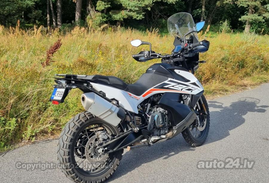Balts KTM 790 Adventure 2020 Tallina, ar dzinēja tilpumu 0.80 L un nobraukumu 15 tūkst. km par 7650 €, foto 8 vietnē AUTOMOTO.COM.LV
