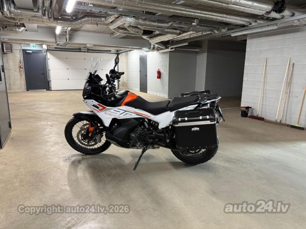 White KTM 790 Adventure 2024 in Tallinn, with an engine capacity of 0.80 L and mileage of 2 thousand km for 10990 €, photo 7 on AUTOMOTO.COM.LV