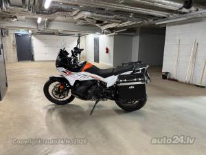 Balts KTM 790 Adventure 2024 Tallina, ar dzinēja tilpumu 0.80 L un nobraukumu 3 tūkst. km par 9990 €, foto 3 vietnē AUTOMOTO.COM.LV