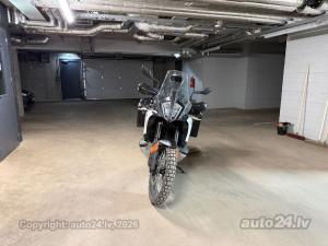 Balts KTM 790 Adventure 2024 Tallina, ar dzinēja tilpumu 0.80 L un nobraukumu 3 tūkst. km par 9990 €, foto 4 vietnē AUTOMOTO.COM.LV