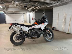 Balts KTM 790 Adventure 2024 Tallina, ar dzinēja tilpumu 0.80 L un nobraukumu 3 tūkst. km par 9990 €, foto 6 vietnē AUTOMOTO.COM.LV