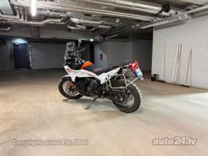 Balts KTM 790 Adventure 2024 Tallina, ar dzinēja tilpumu 0.80 L un nobraukumu 3 tūkst. km par 9990 €, foto 11 vietnē AUTOMOTO.COM.LV