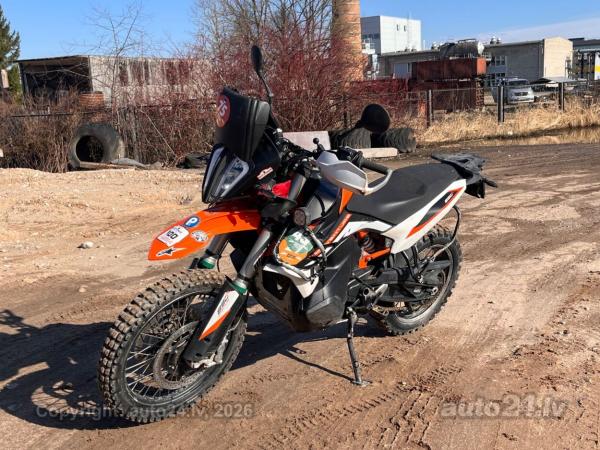KTM 890 Adventure R 2021 in Viljandi, with an engine capacity of 0.89 L and mileage of 58 thousand km for 9499 €, photo 3 on AUTOMOTO.COM.LV