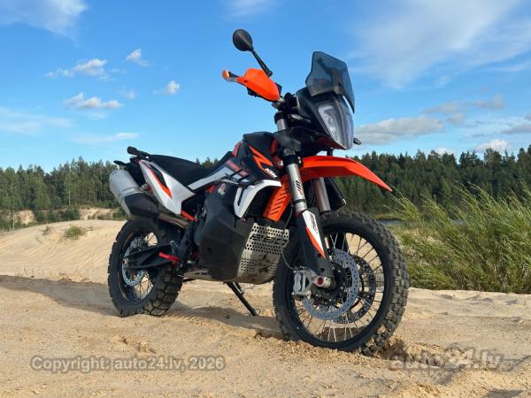 KTM 890 Adventure R 2021 in Tallinn, with an engine capacity of 0.89 L and mileage of 33 thousand km for 10500 €, photo 1 on AUTOMOTO.COM.LV