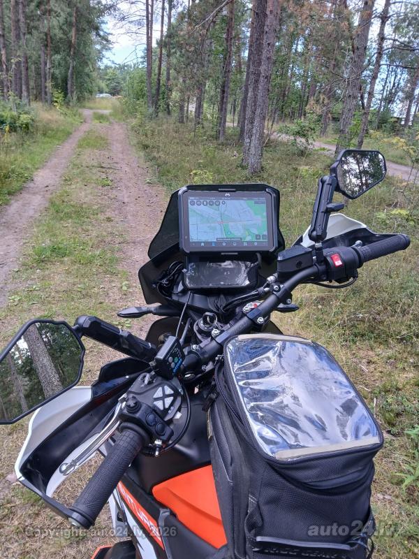 KTM 890 Adventure R 2021 in Tallinn, with an engine capacity of 0.89 L and mileage of 24 thousand km for 8500 €, photo 4 on AUTOMOTO.COM.LV