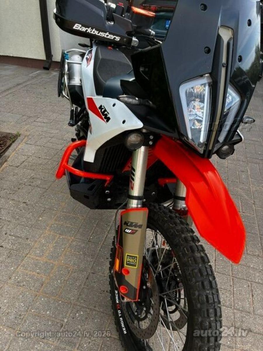 KTM 890 Adventure R 2023 in Tartu, with an engine capacity of 0.89 L and mileage of 11 thousand km for 11900 €, photo 4 on AUTOMOTO.COM.LV