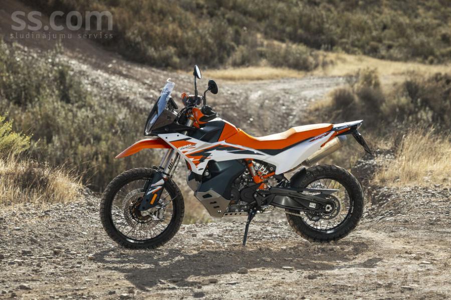 KTM 890 Adventure R 2026 Rīga, ar dzinēja tilpumu 0.89 L un nobraukumu 0 tūkst. km par 14740 €, foto 4 vietnē AUTOMOTO.COM.LV
