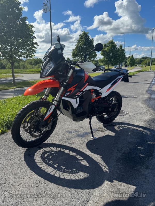 Оранжевый КТМ 890 Adventure R 2021 в Раквере, объемом двигателя 0.89 л и пробегом 5 тыс. км за 11490 €, фото 1 на AUTOMOTO.COM.LV