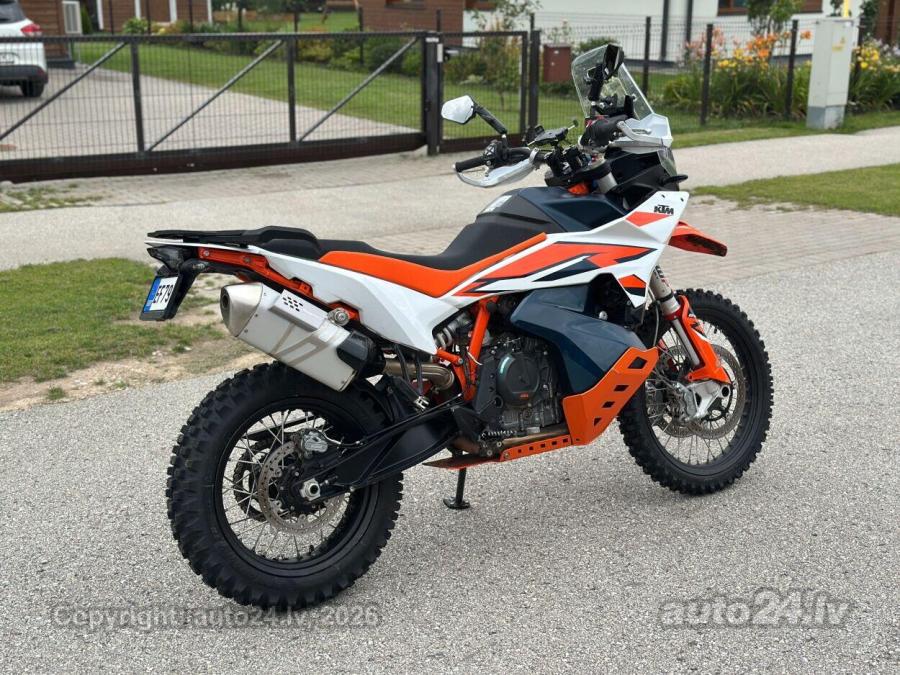 Orange KTM 890 Adventure R 2023 in Tartu, with an engine capacity of 0.89 L and mileage of 18 thousand km for 11900 €, photo 4 on AUTOMOTO.COM.LV