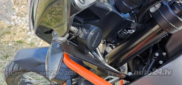 Pelēks KTM 890 2021 Tallina, ar dzinēja tilpumu 0.89 L un nobraukumu 17 tūkst. km par 11755 €, foto 4 vietnē AUTOMOTO.COM.LV