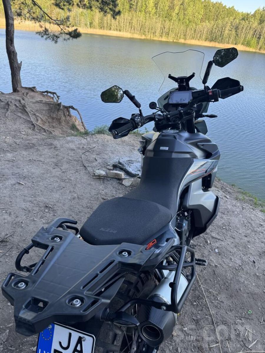 KTM 890 2021 in Riga, with an engine capacity of 0.90 L and mileage of 0 thousand km for 8000 €, photo 5 on AUTOMOTO.COM.LV