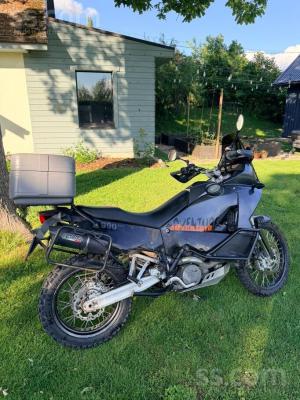 KTM 990 Adventure 2006 Ogre, ar dzinēja tilpumu 0.99 L un nobraukumu 0 tūkst. km par 4950 €, foto  vietnē AUTOMOTO.COM.LV