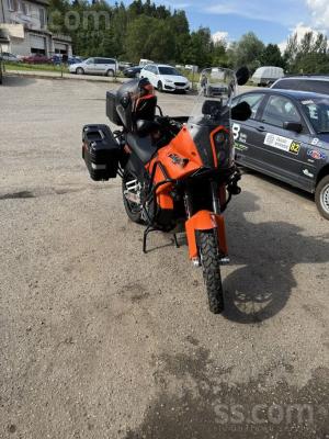 КТМ 990 Adventure 2006 в Мадона, объемом двигателя 1.00 л и пробегом 0 тыс. км за 6300 €, фото 5 на AUTOMOTO.COM.LV