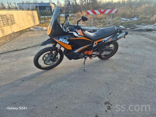 KTM 990 Adventure 2007 Rīga, ar dzinēja tilpumu 0.99 L un nobraukumu 0 tūkst. km par 5600 €, foto 1 vietnē AUTOMOTO.COM.LV