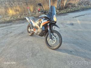 KTM 990 Adventure 2007 Rīga, ar dzinēja tilpumu 0.99 L un nobraukumu 0 tūkst. km par 5600 €, foto 4 vietnē AUTOMOTO.COM.LV