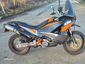 KTM 990 Adventure 2007 Rīga, ar dzinēja tilpumu 0.99 L un nobraukumu 0 tūkst. km par 5600 €, foto 5 vietnē AUTOMOTO.COM.LV