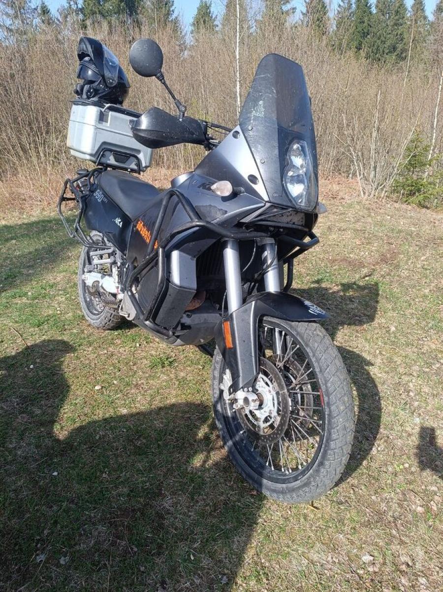 KTM 990 Adventure 2007 Rīga, ar dzinēja tilpumu 1.00 L un nobraukumu 0 tūkst. km par 6000 €, foto 5 vietnē AUTOMOTO.COM.LV